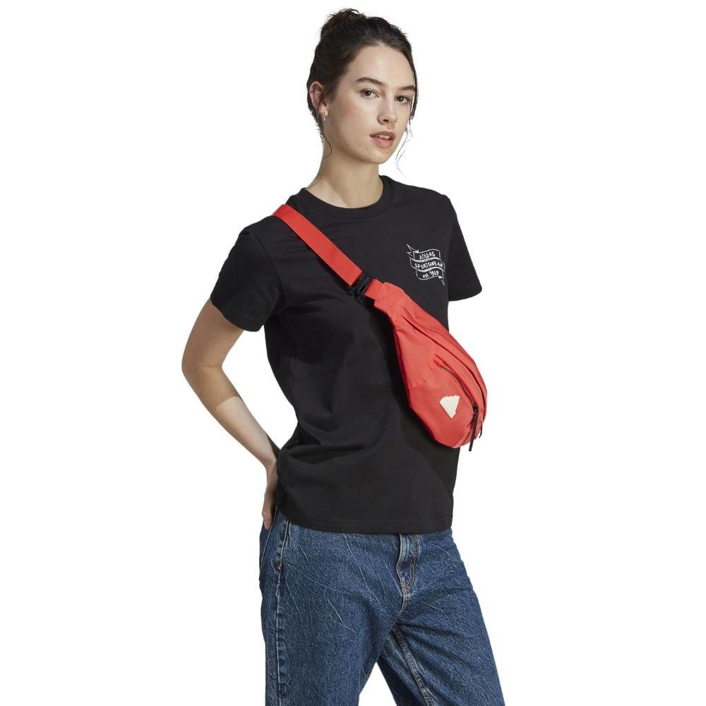 REMERA ADIDAS BRAND LOVE Q3 MUJER - Chelsea